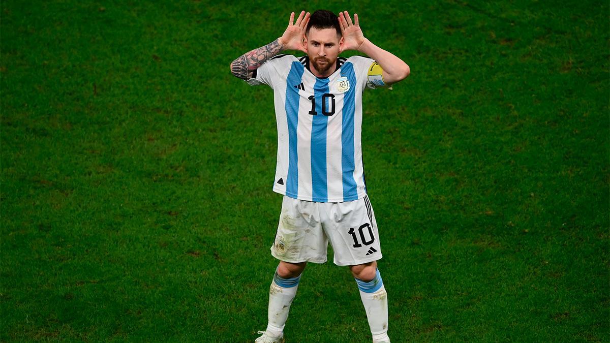 Mundial Messi y «Planeta Diego» visitado por Pablo Brescia – REVISTA LOS CÍNICOS